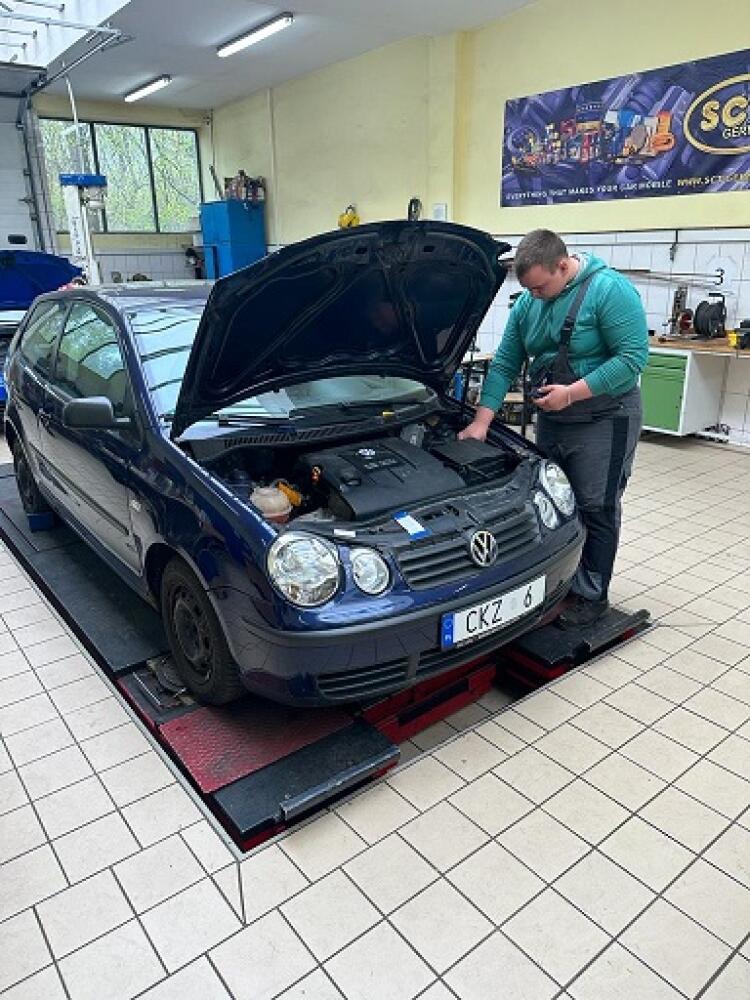 „Najlepszy mechanik pojazdów samochodowych na Opolszczyźnie” - Wojtek Bednarz - Zespół Szkół ...